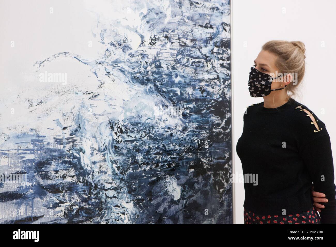 London, UK, 14 October 2020: Artist Maggi Hambling opens an exhibition ...