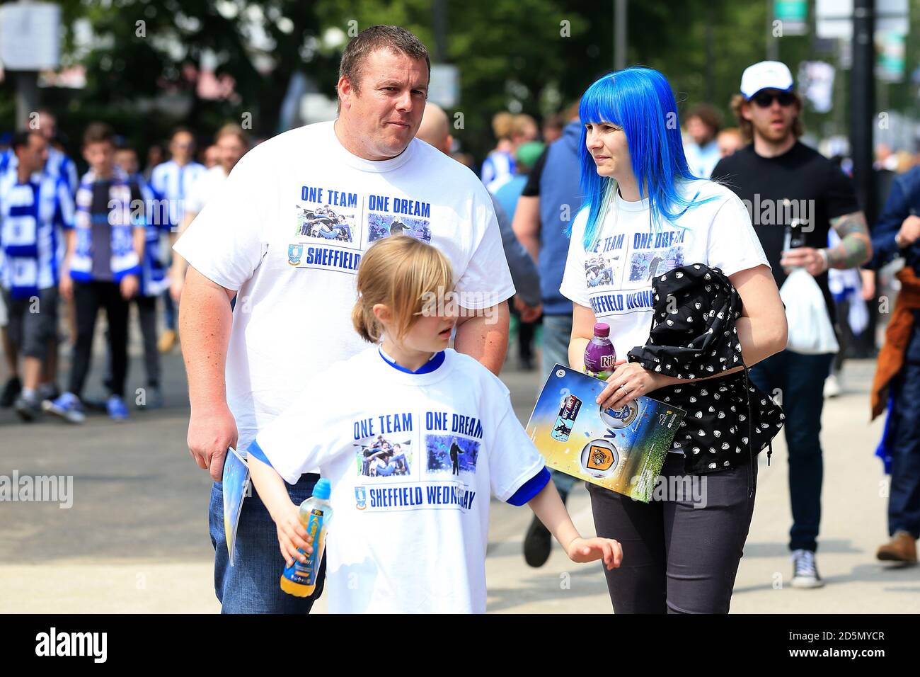 Sheffield Wednesday fans walk up Wembley Way Stock Photo - Alamy Sheffield Wednesday fans walk up Wembley Way Stock Photo - Alamy