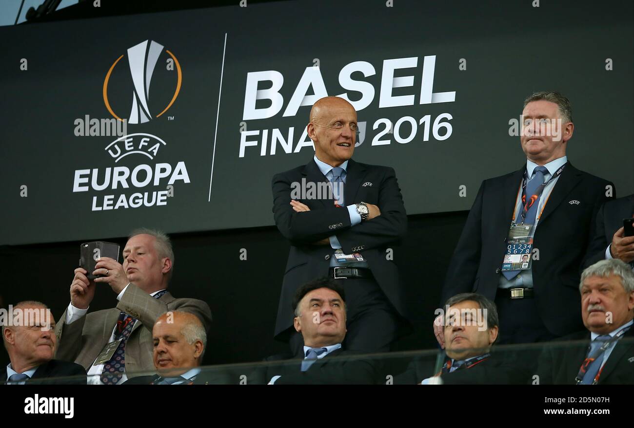 Referee pierluigi collina hi-res stock photography and images - Alamy