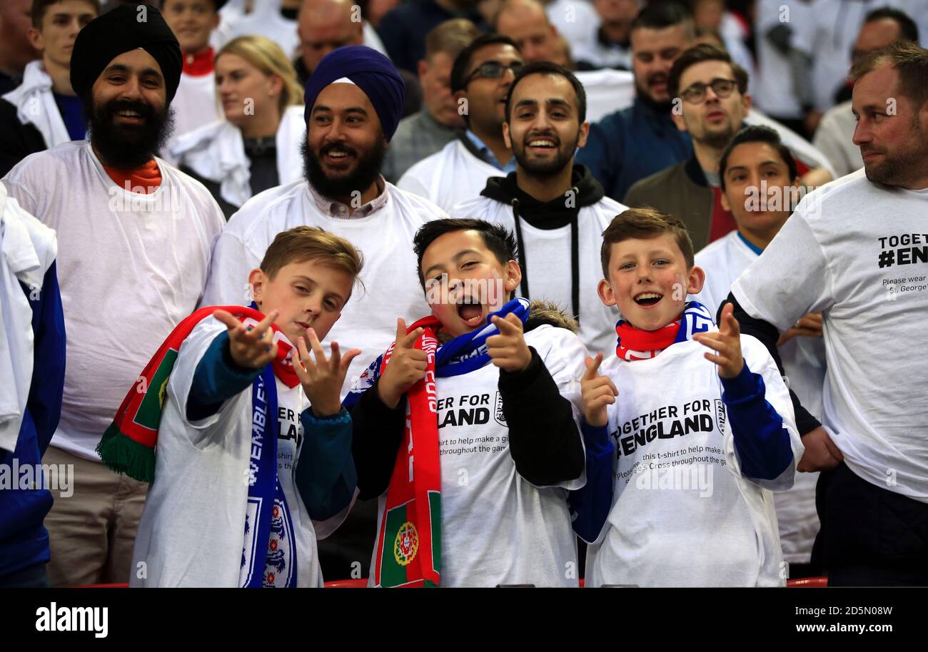 Soccer fans england hi-res stock photography and images - Alamy