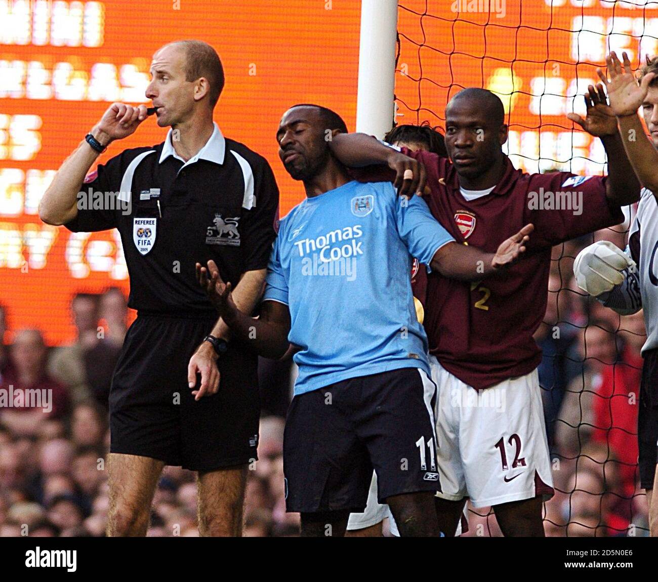 Mike Riley Premier League Referee High Resolution Stock Photography and ...