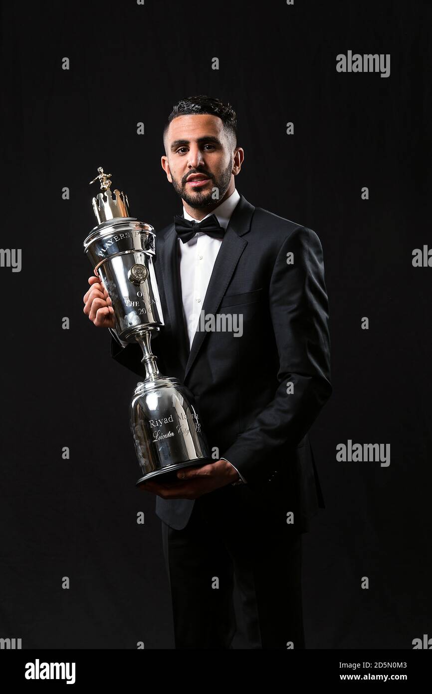Mahrez leicester premier league trophy hi-res stock photography and ...
