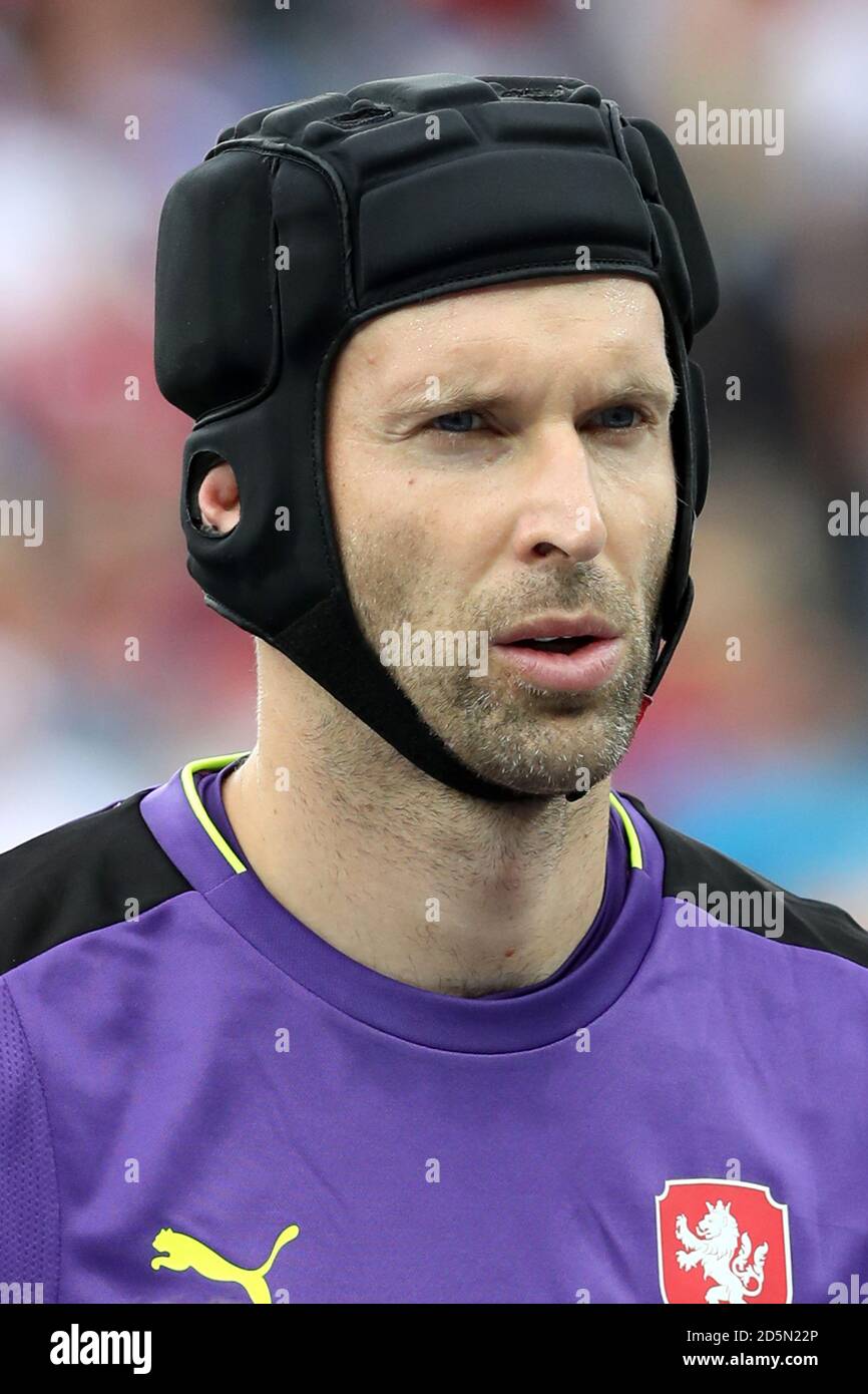 Petr Cech Without Helmet