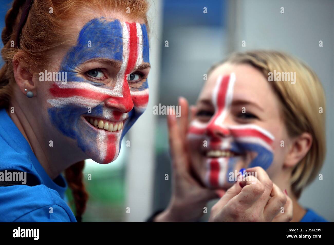 Football fan paint faces hi-res stock photography and images - Alamy