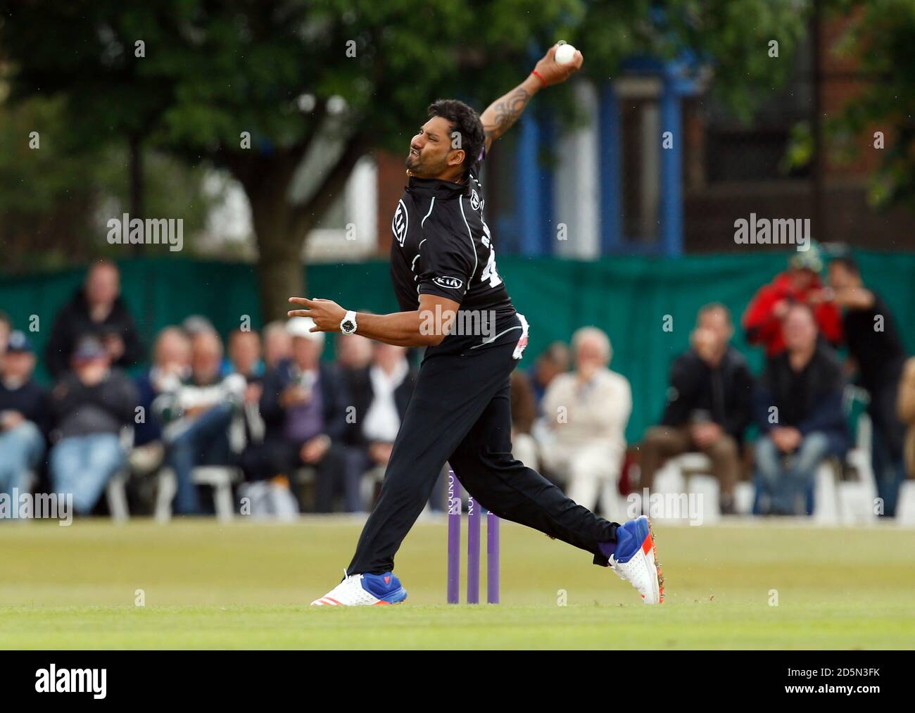 Surrey's Ravi Rampaul Stock Photo - Alamy