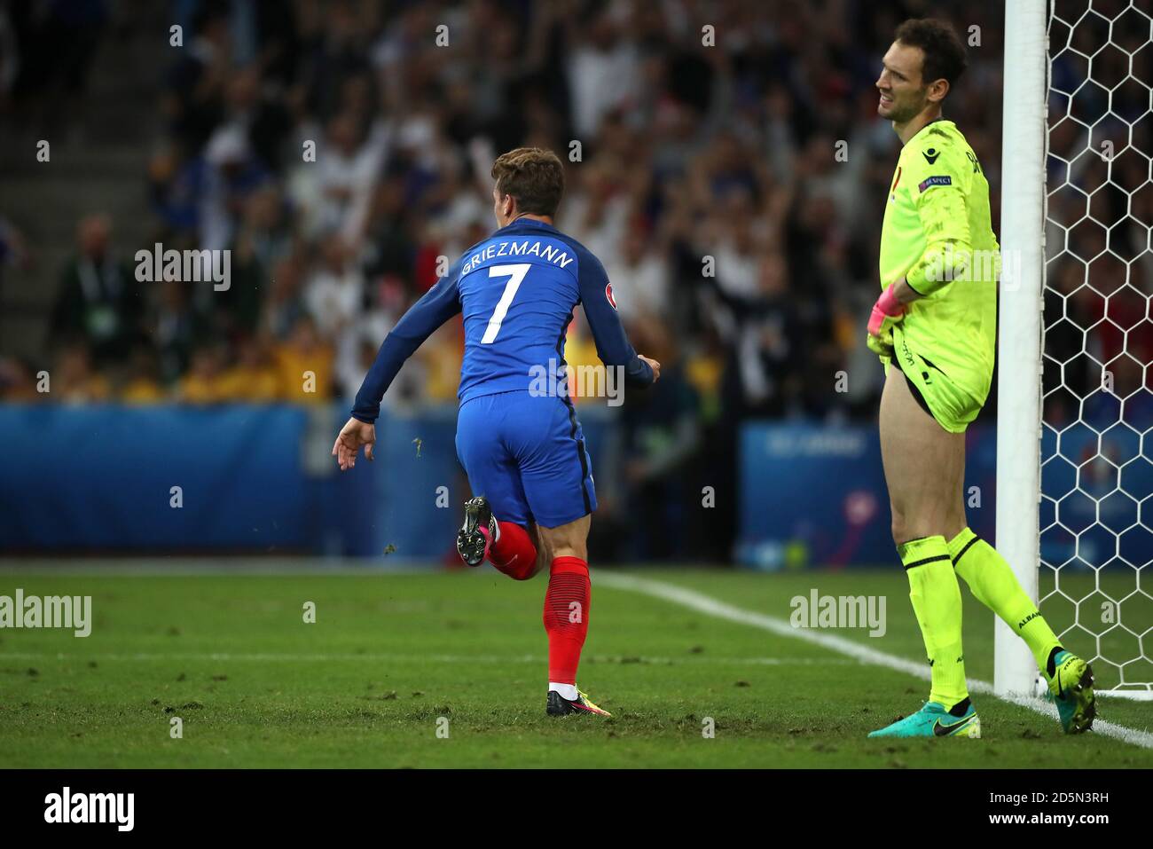 Antoine griezmann celebration hi-res stock photography and images - Alamy