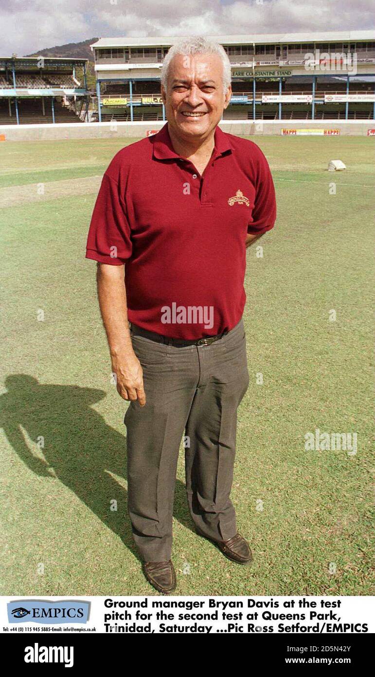 Queens park cricket hi-res stock photography and images - Alamy