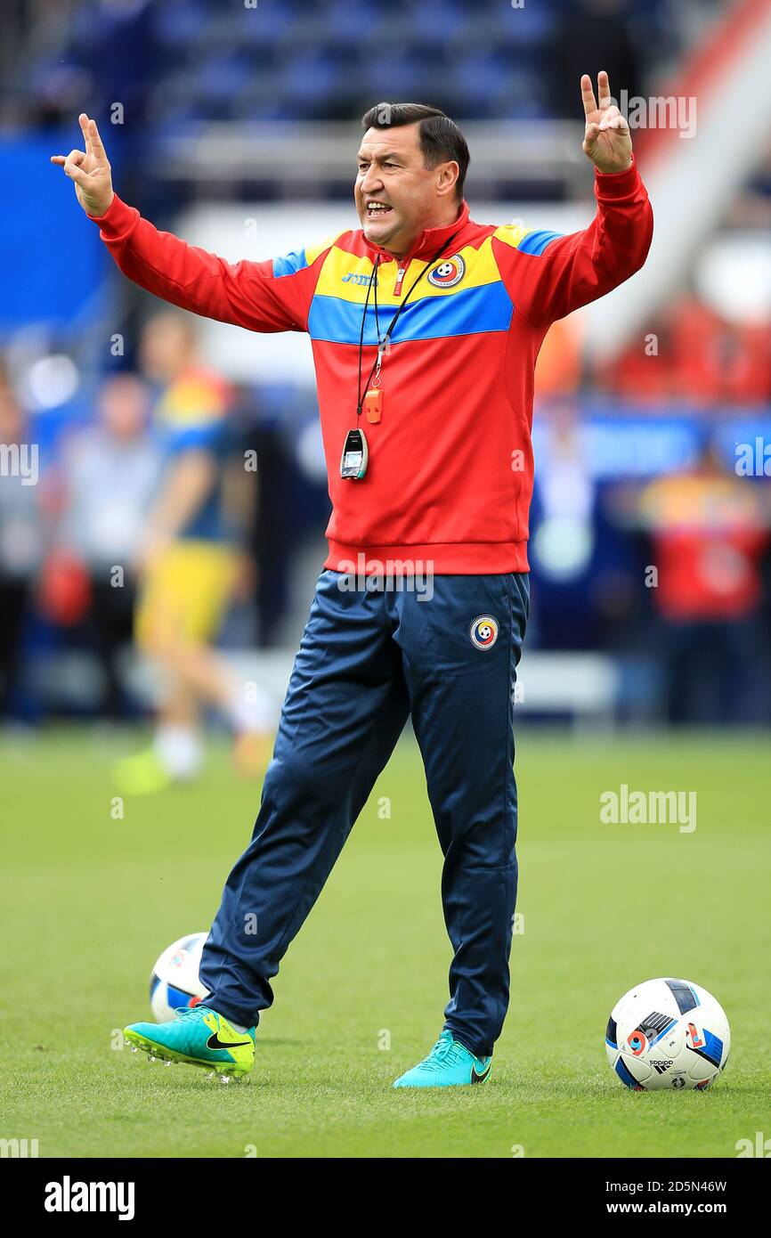 Romania coach Viorel Moldovan Stock Photo - Alamy