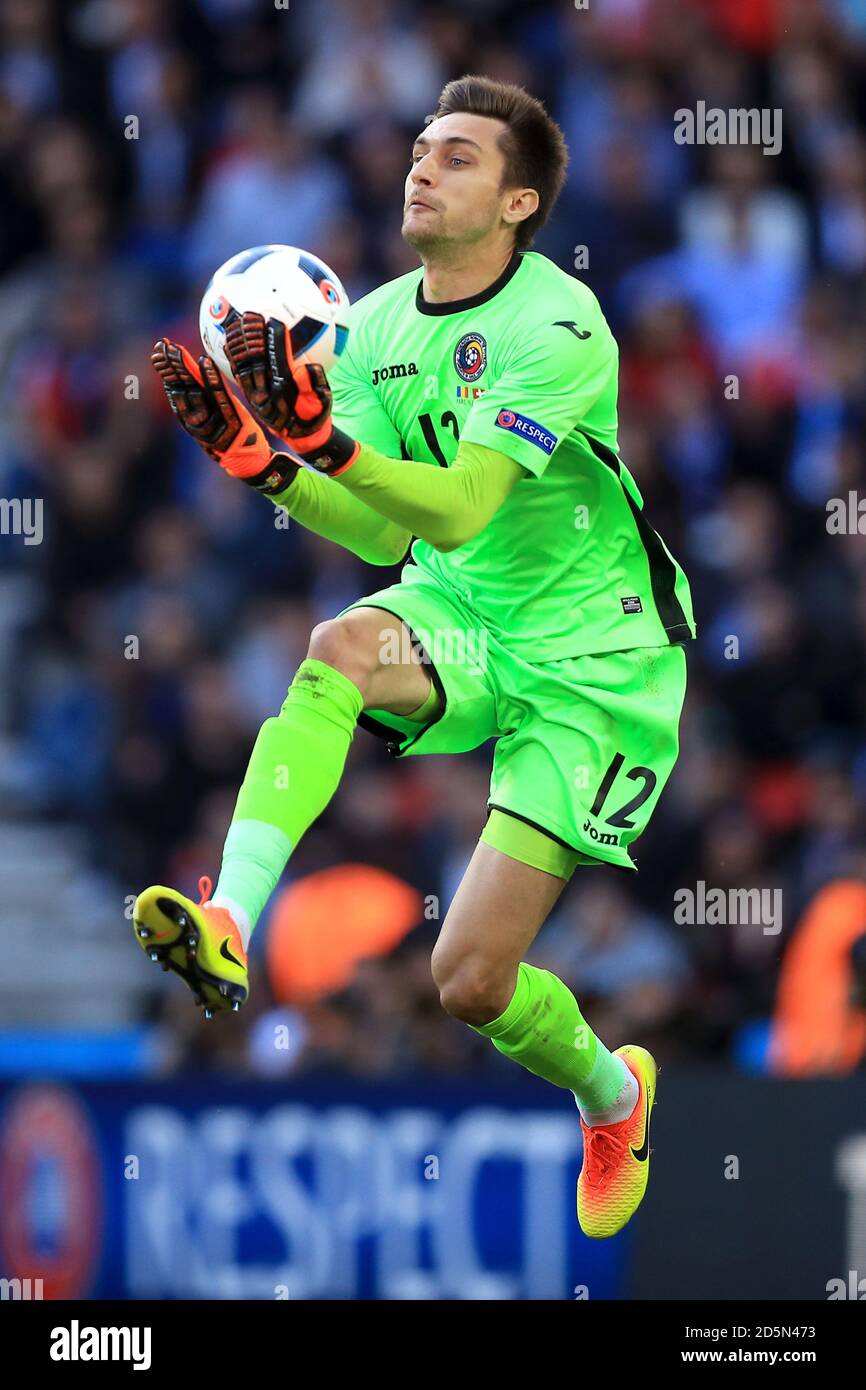 Romania goalkeeper Ciprian Tatarusanu Stock Photo - Alamy