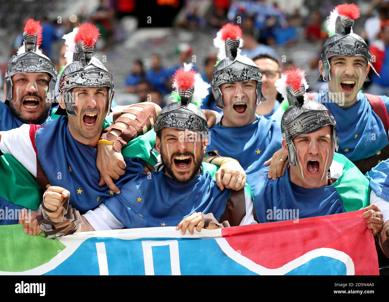 Italy fans in the stands at the Stadium de Toulouse Stock Photo - Alamy
