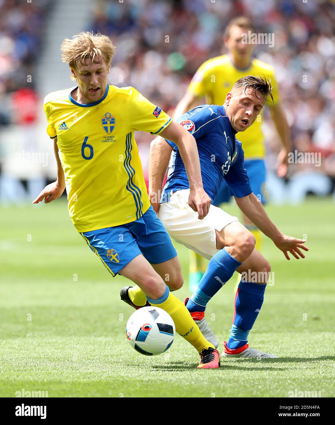 Sweden's Emil Forsberg in action Stock Photo - Alamy