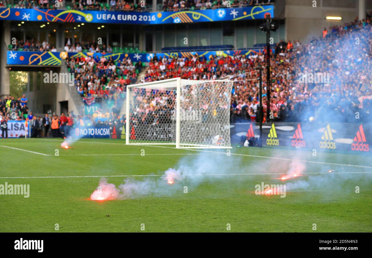 Soccer pitch flares hi-res stock photography and images - Alamy
