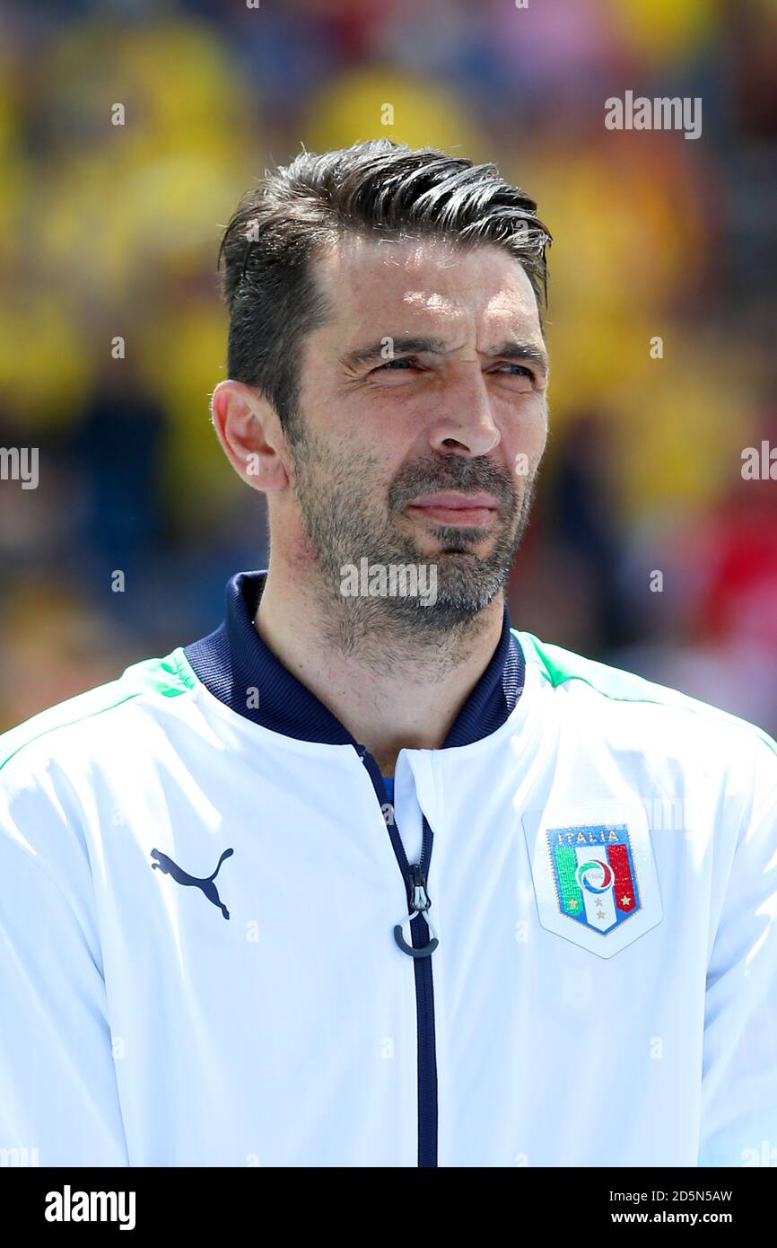 Italy goalkeeper Gianluigi Buffon Stock Photo - Alamy