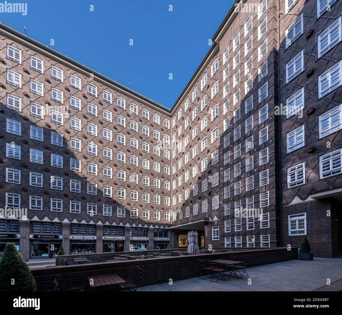 1920s brick expressionism hi-res stock photography and images - Alamy