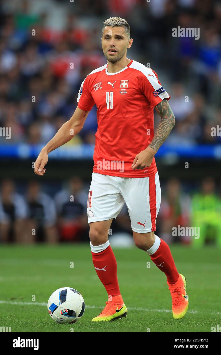 Switzerland's Valon Behrami Stock Photo - Alamy