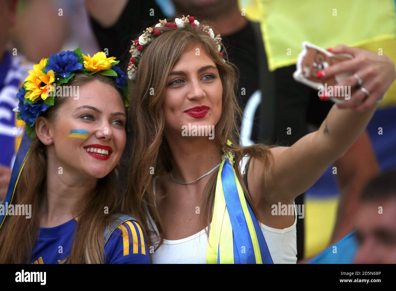 Ukraine fans in the stands hi-res stock photography and images - Alamy