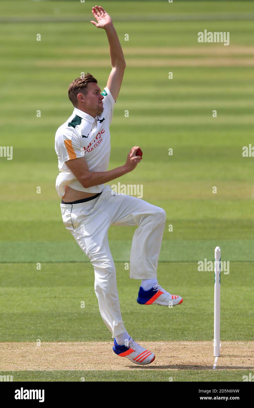 Nottinghamshire's Jake Ball in bowling action Stock Photo - Alamy