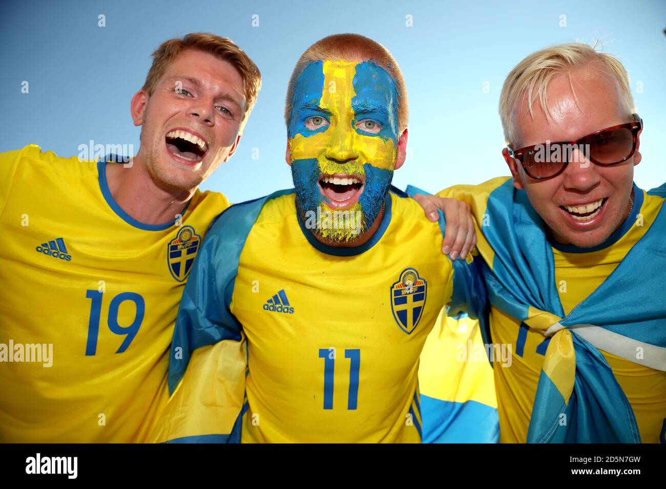 Sweden fans outside ground hi-res stock photography and images - Alamy