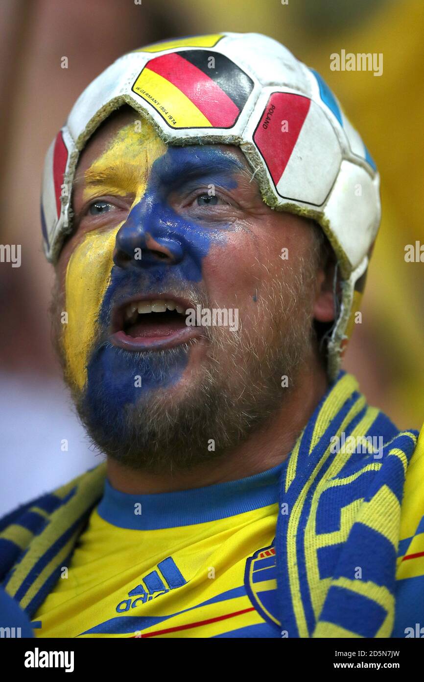 Football headshot head shot portrait funny funnies hi-res stock ...