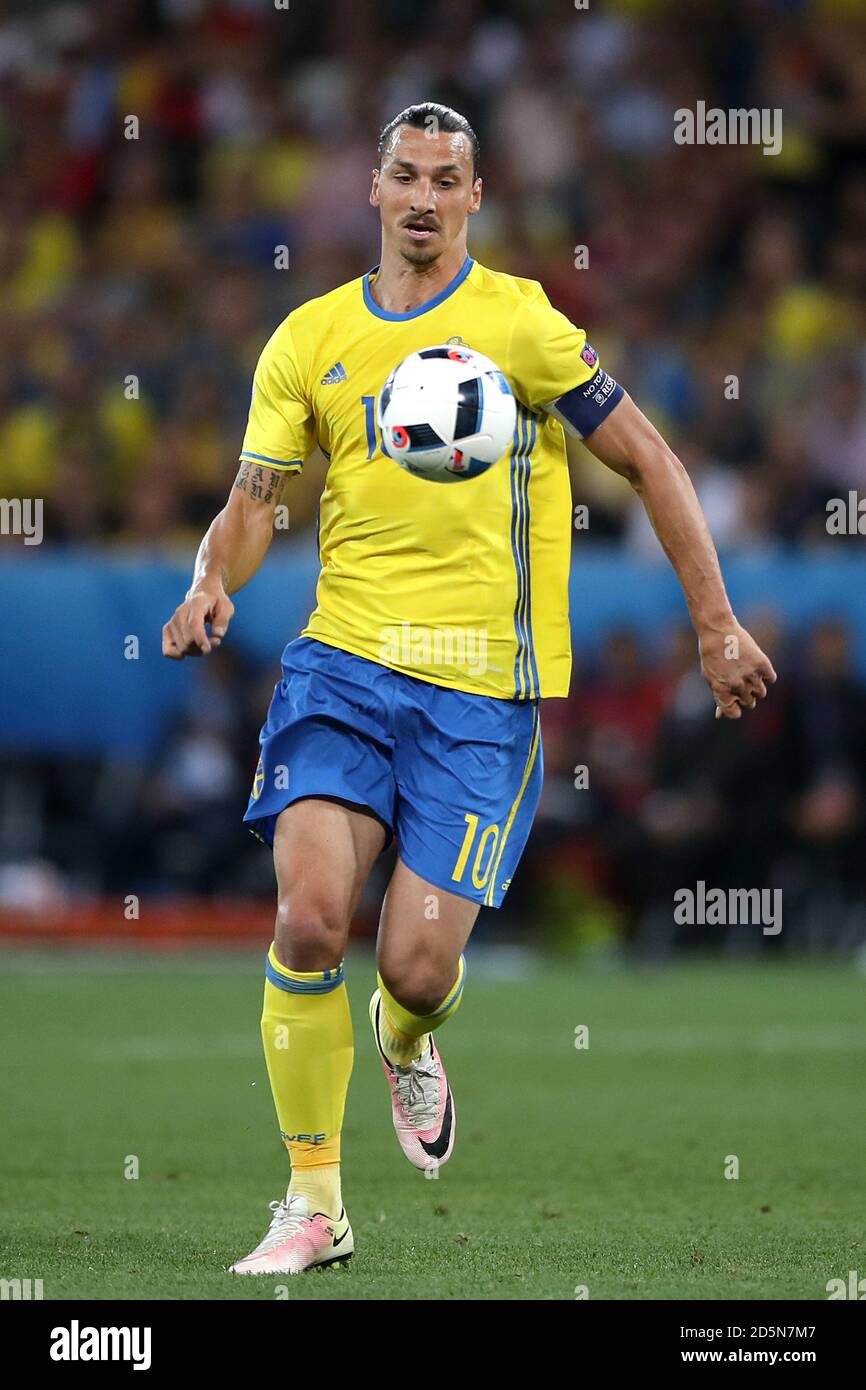 Sweden's Zlatan Ibrahimovic in action Stock Photo - Alamy