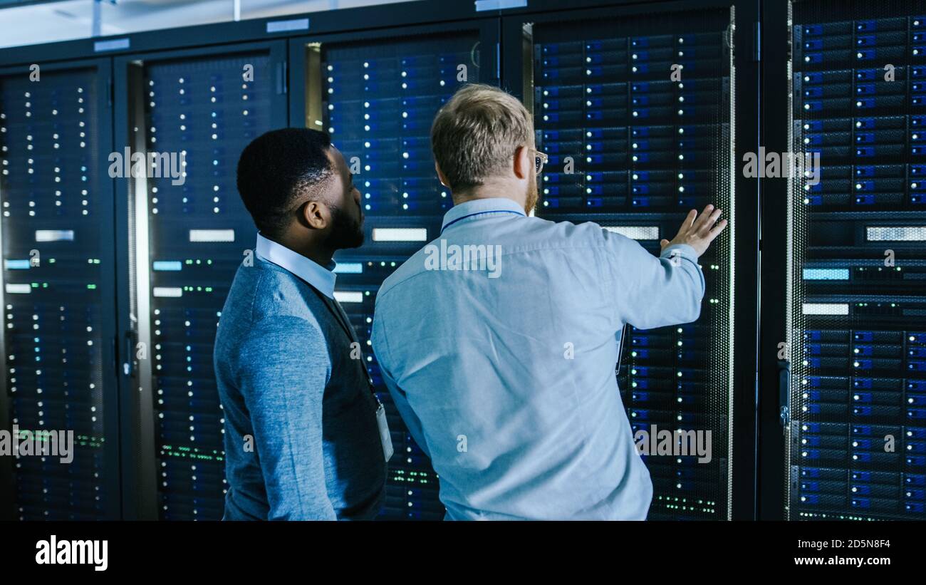 Ginger bearded data center technician hi-res stock photography and ...