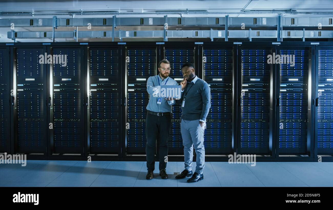 Ginger bearded data center technician hi-res stock photography and ...