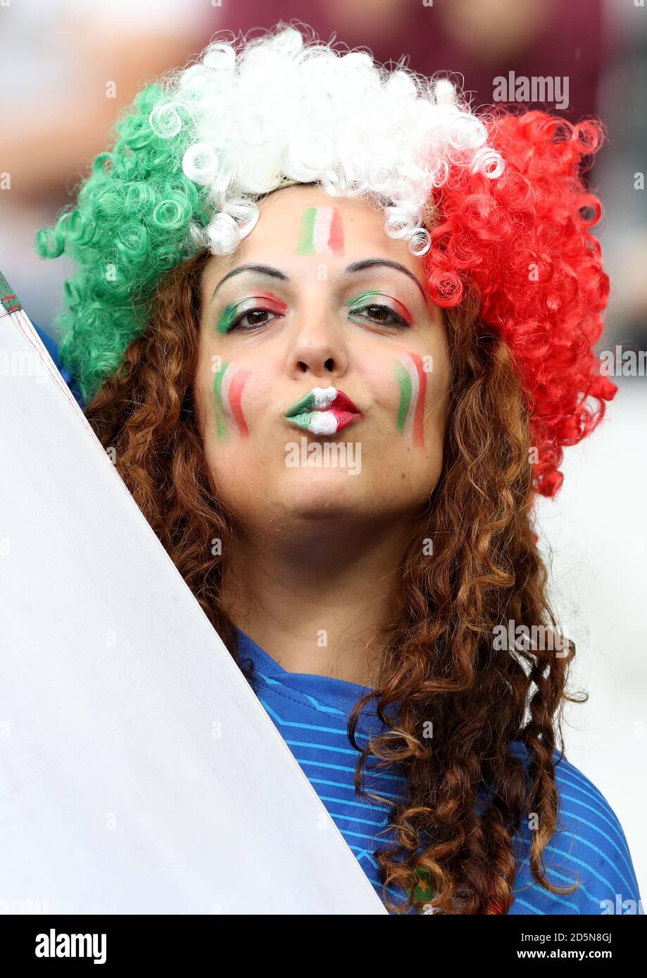 A fan wearing wig hi-res stock photography and images - Alamy