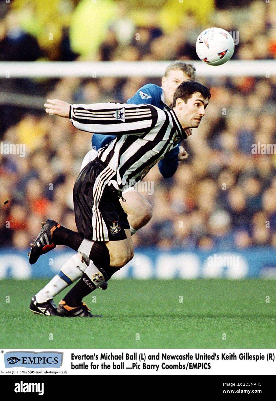Everton's Michael Ball (L) and Newcastle United's Keith Gillespie (R ...