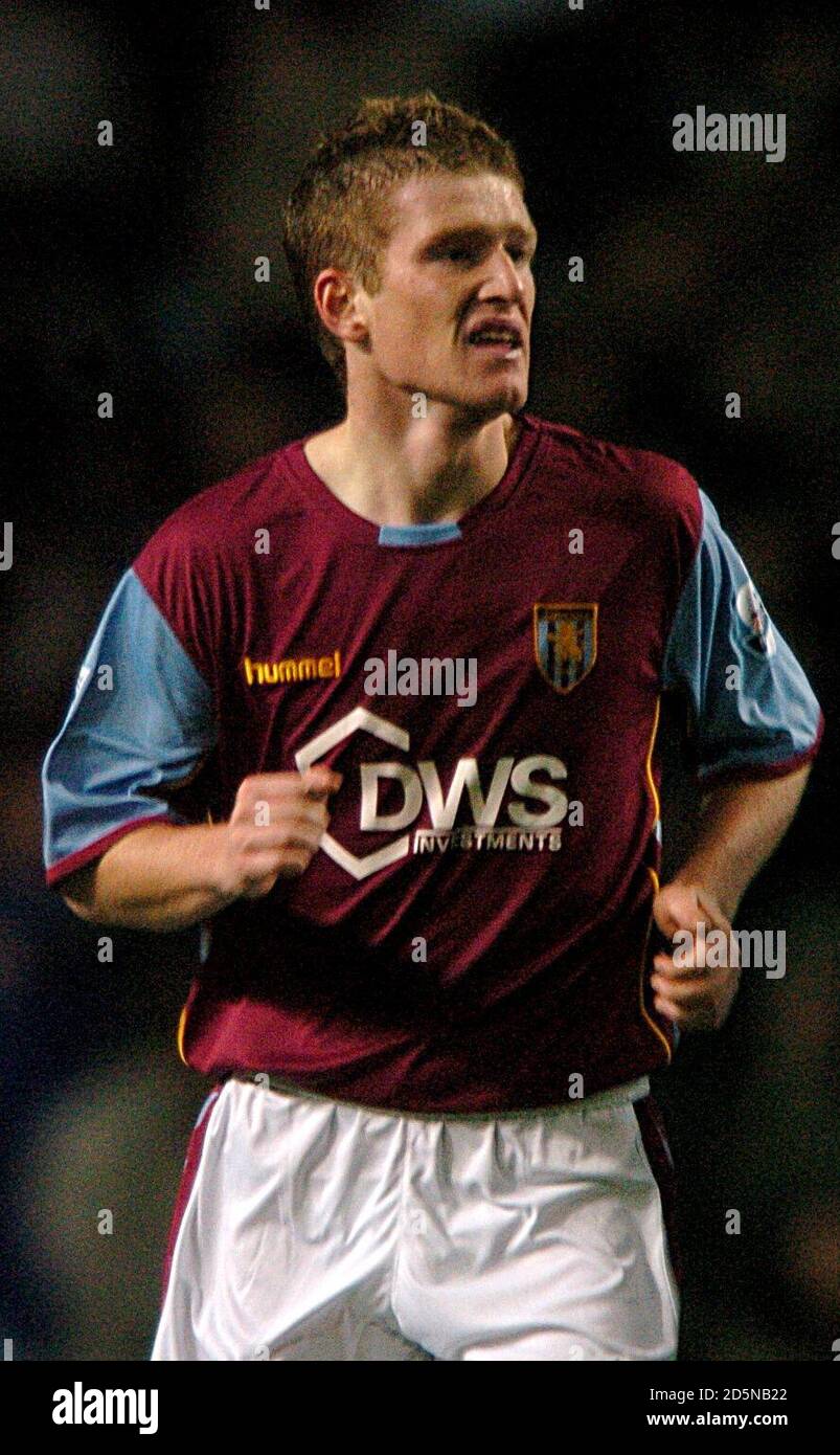 Aston Villa's Steven Davis Stock Photo - Alamy