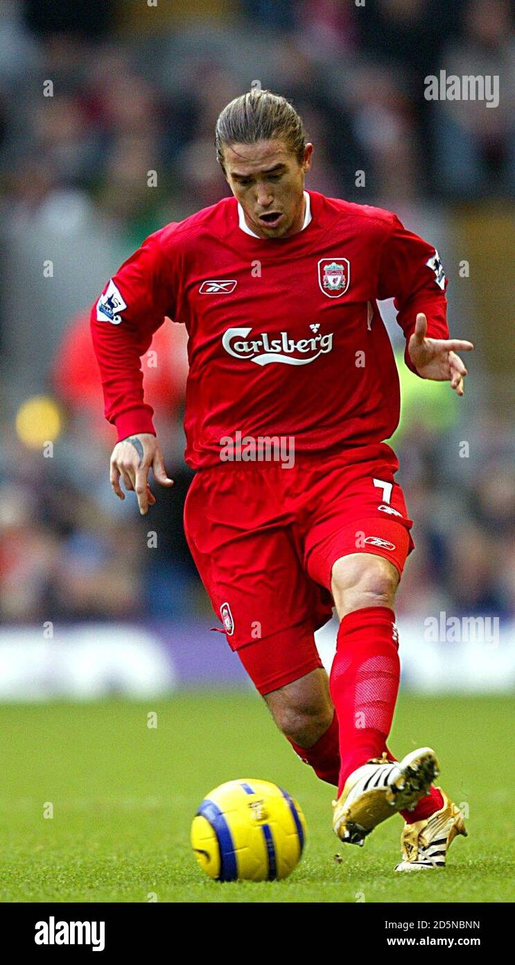 Liverpool's Harry Kewell Stock Photo - Alamy
