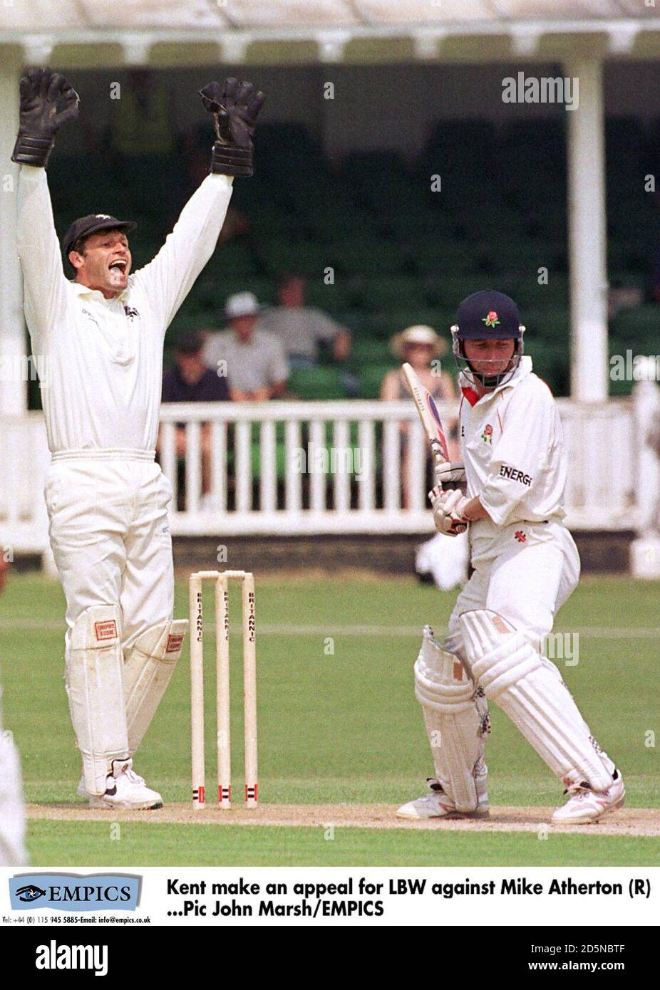 Lbw appeal hi-res stock photography and images - Alamy