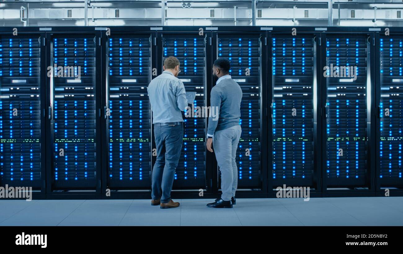 Computer processing racks hi-res stock photography and images - Alamy