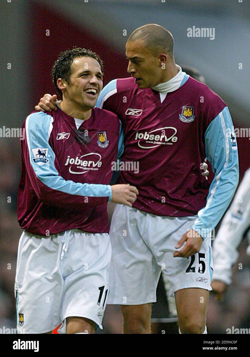 West Ham United's Matthew Etherington and Bobby Zamora celebrate after ...