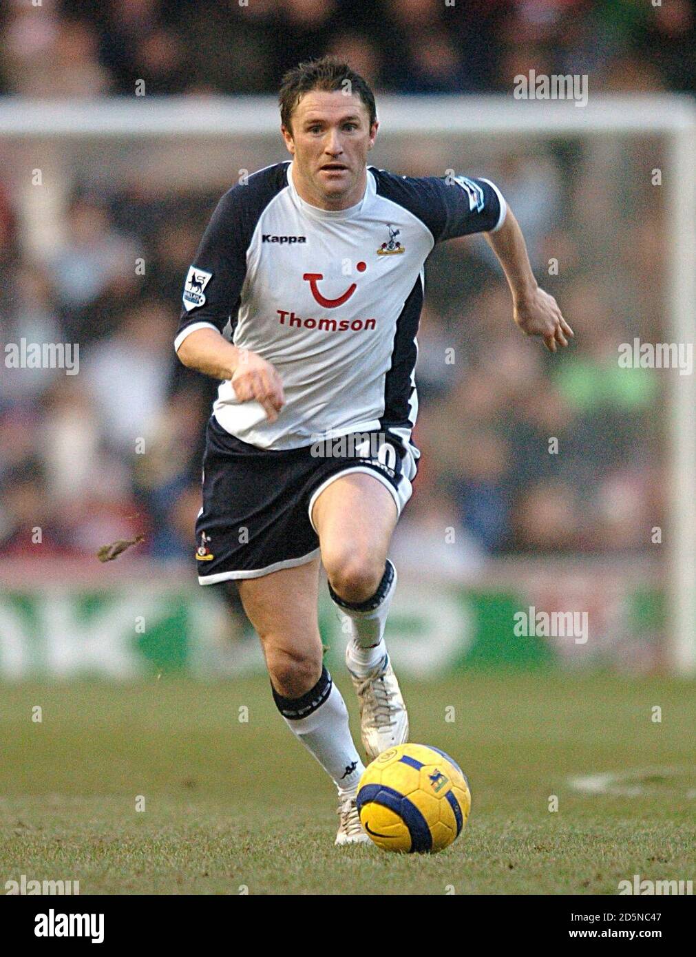 Full length robbie keane hi-res stock photography and images - Alamy
