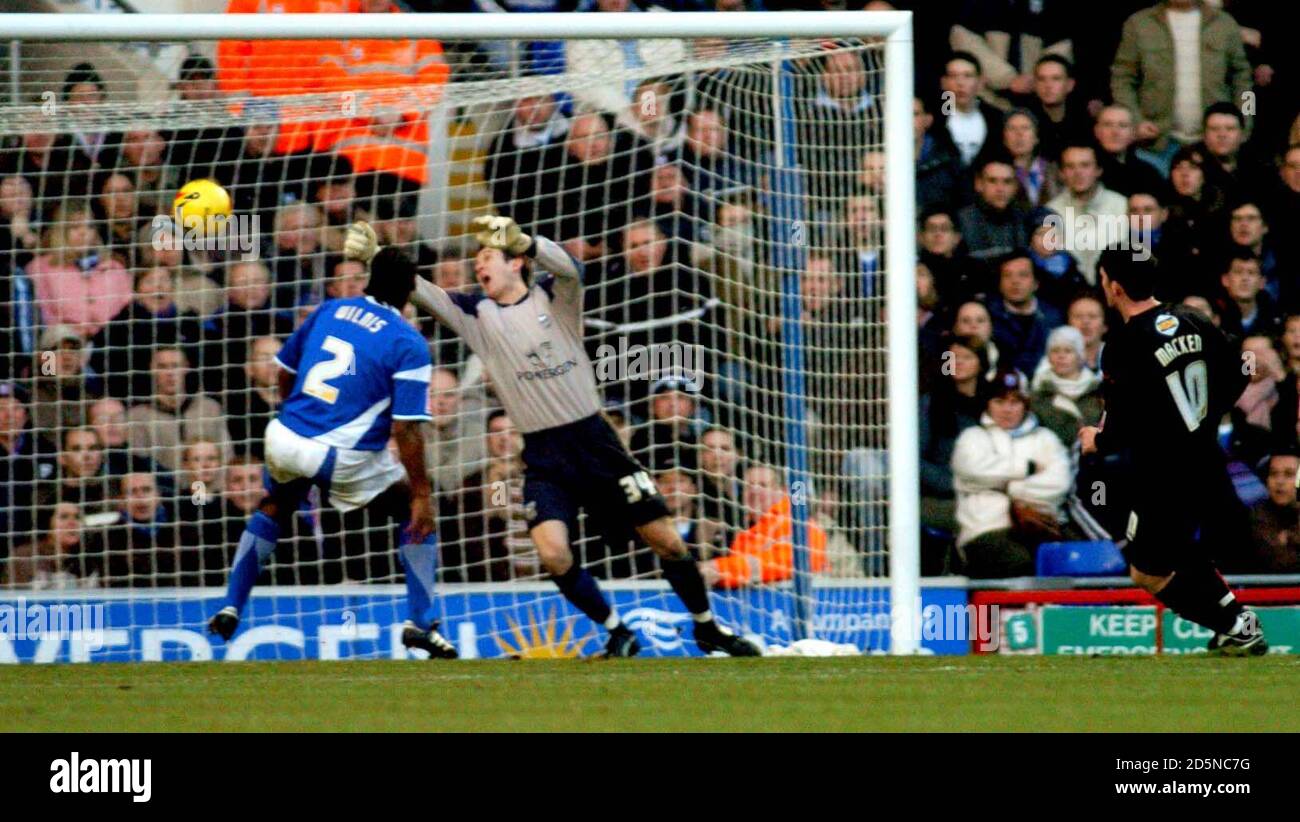Crystal Palace's Jon Macken scores the first goal Stock Photo - Alamy