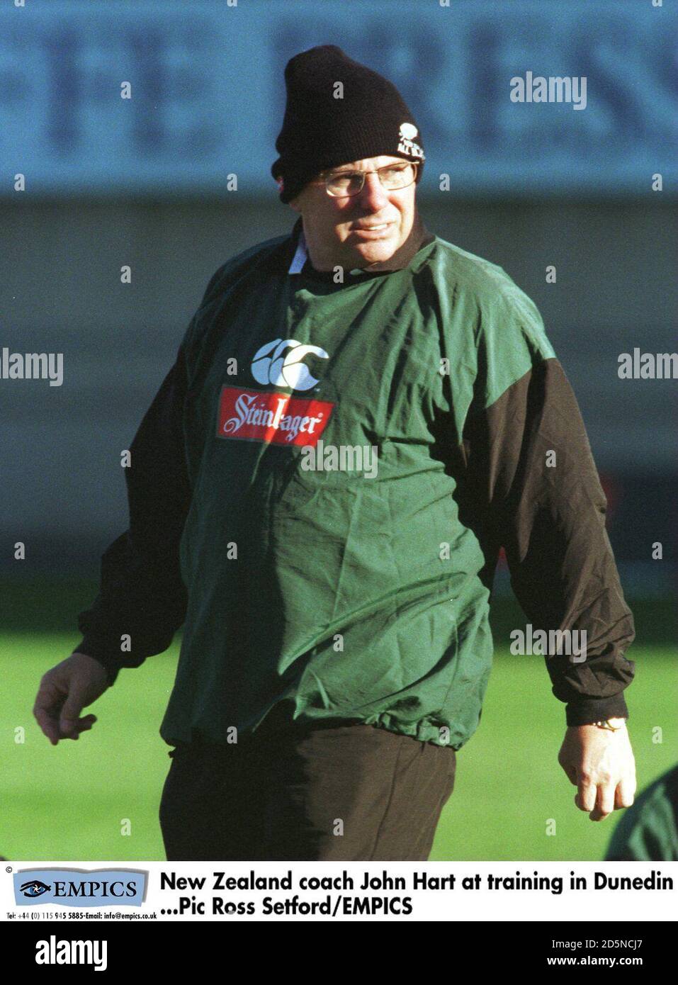 New Zealand coach John Hart at training in Dunedin Stock Photo - Alamy