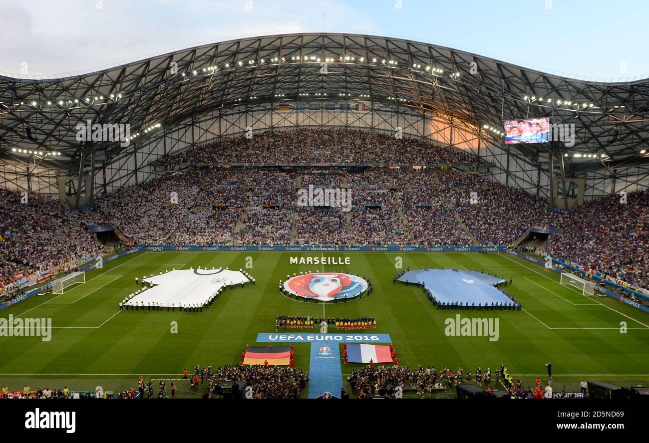 Germany line up for national anthems hi-res stock photography and ...