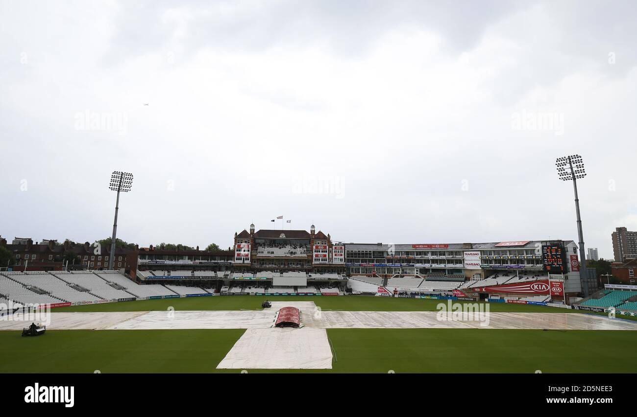 Rain stops play at cricket match hi-res stock photography and images ...