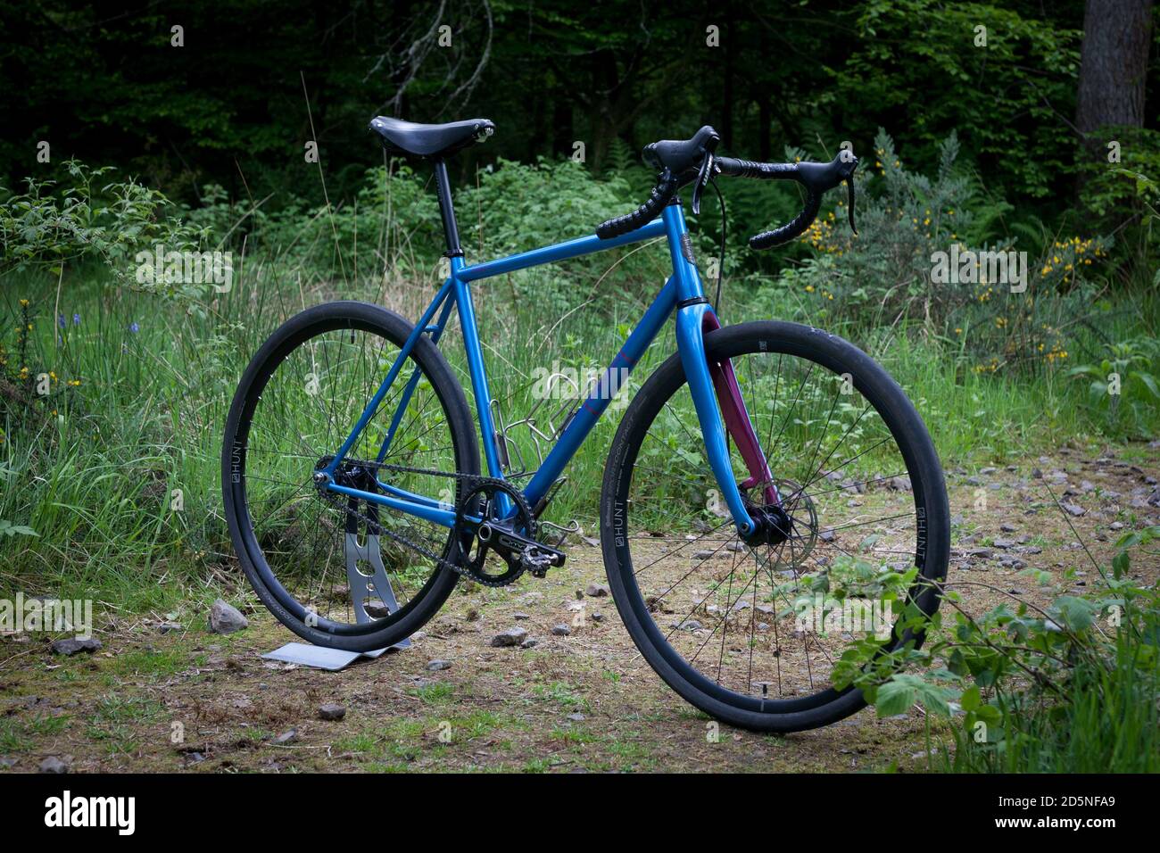 Fillet brazed steel fixed bicycle Stock Photo - Alamy