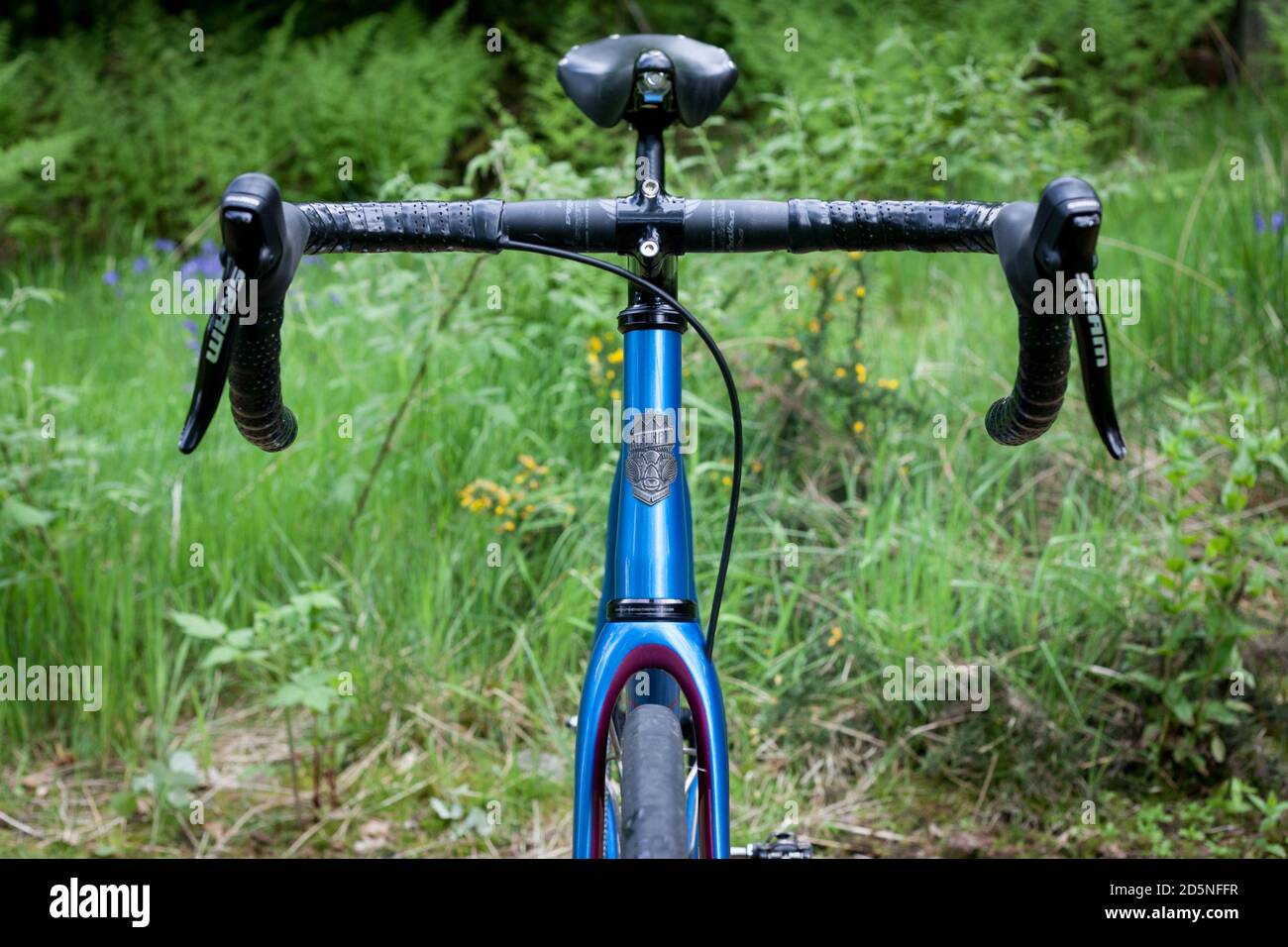 Fillet brazed steel fixed bicycle Stock Photo - Alamy