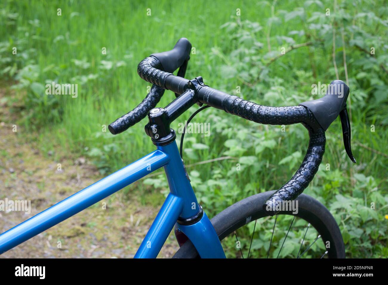 Fillet brazed steel fixed bicycle Stock Photo - Alamy