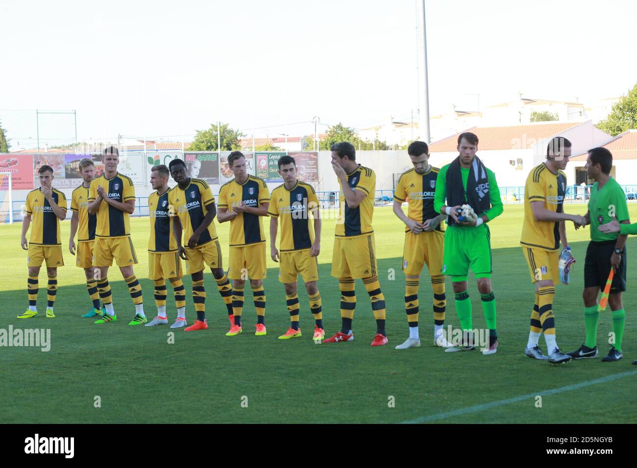 Fulham players line up before the game Stock Photo - Alamy