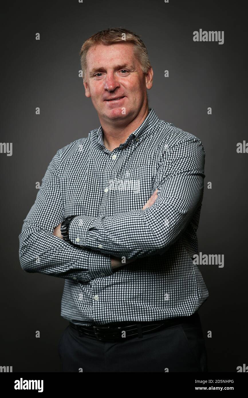 Football league managers feature hi-res stock photography and images ...