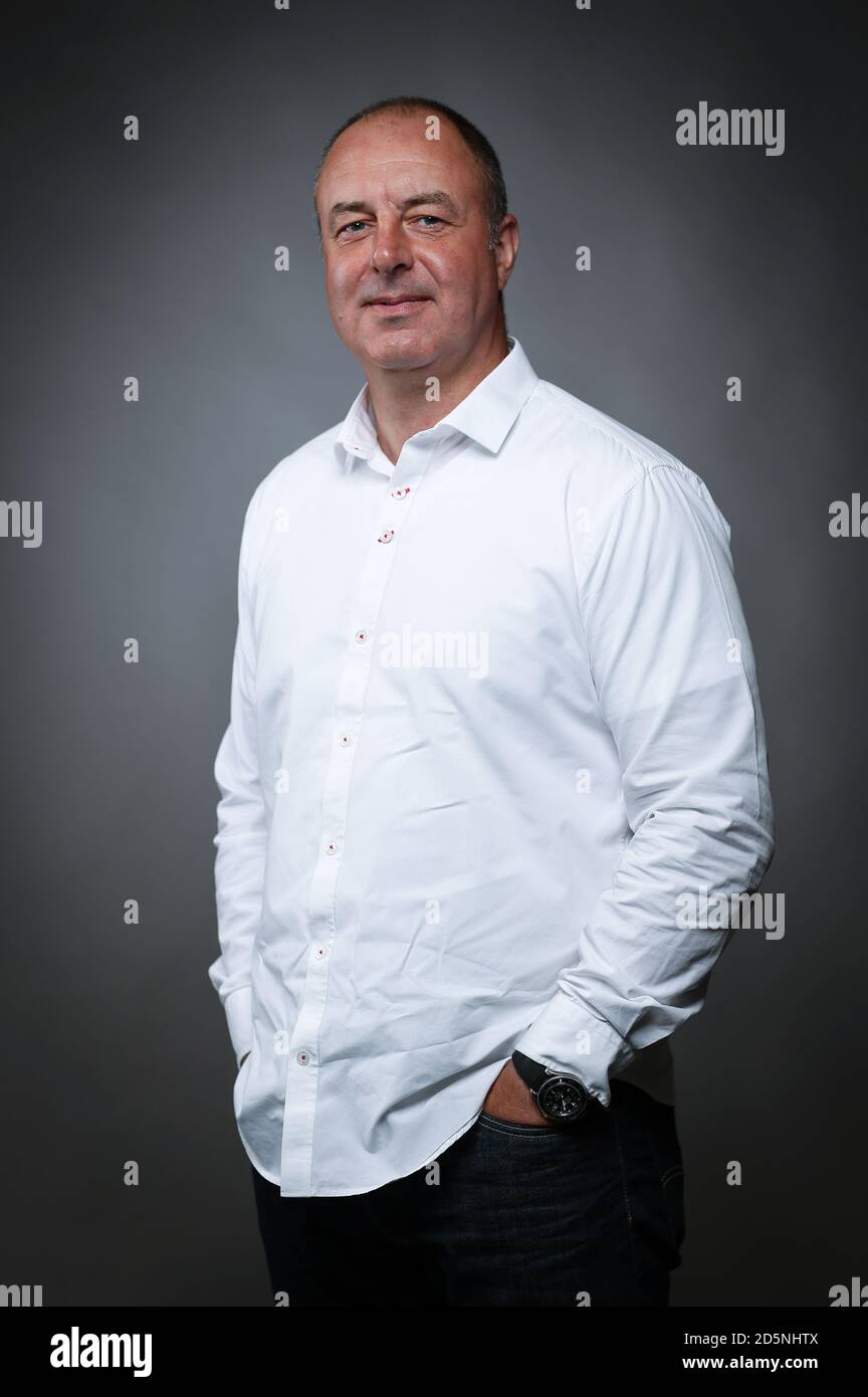 Football league managers feature hi-res stock photography and images ...