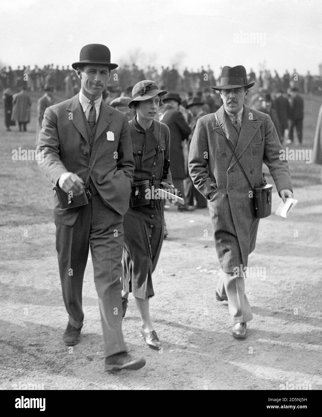Lord Cowdray (r) and his sister (Mrs Murray) at the 1935 Grand National ...