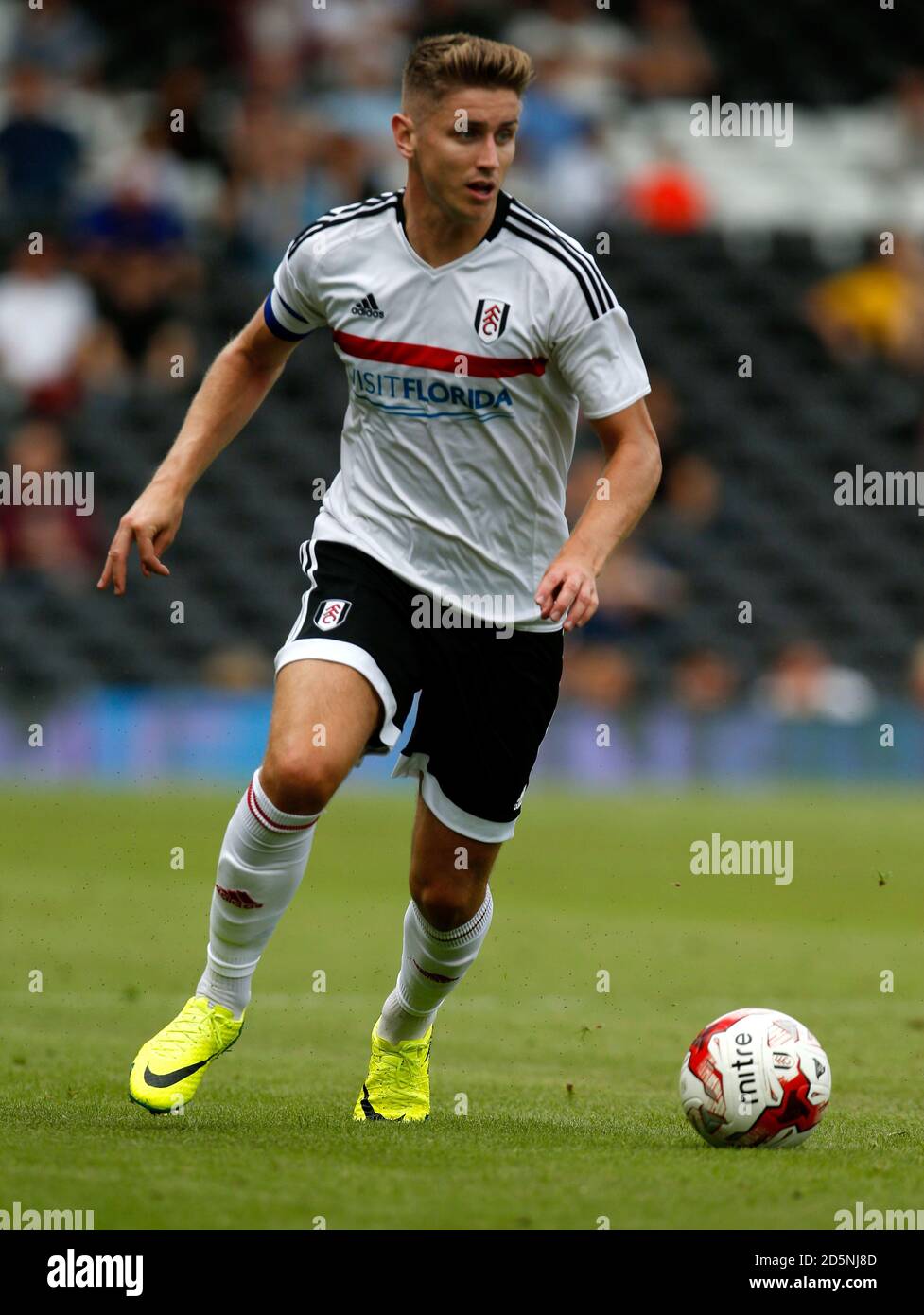 Fulham's Tom Carney Stock Photo - Alamy