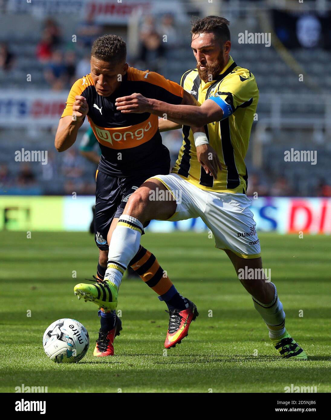 Pre season soccer full length ball hi-res stock photography and images ...