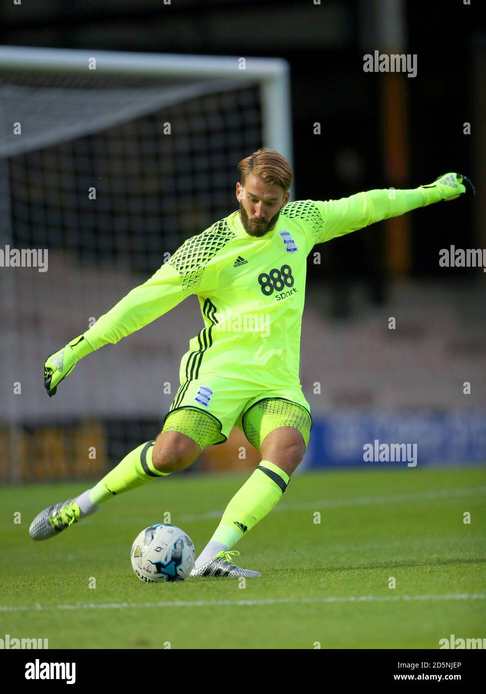 Birmingham City Goalkeeper Adam Legzdins Stock Photo - Alamy
