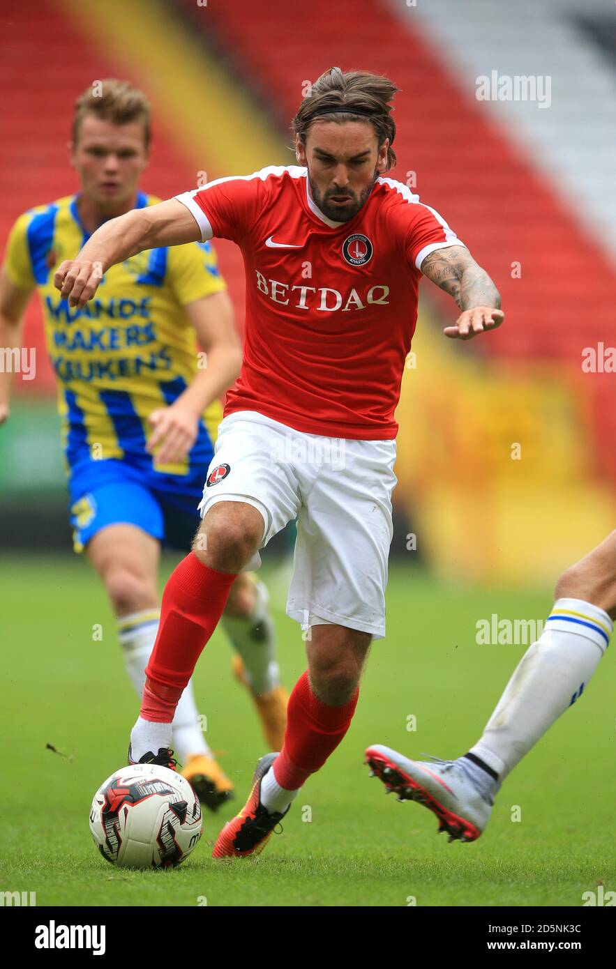 Charlton Athletic's Ricky Holmes Stock Photo - Alamy