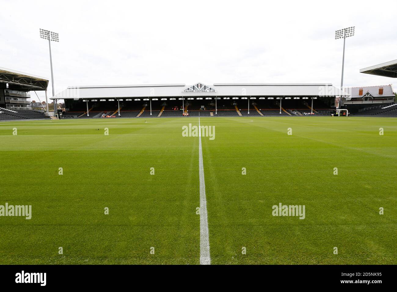 General view of the Johnny Haynes Stand at Craven Cottage Stock Photo ...